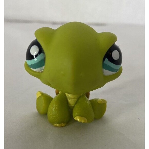 Hasbro | Toys | Littlest Pet Shop Lps 97 Sassiest Green Turtle Blue ...